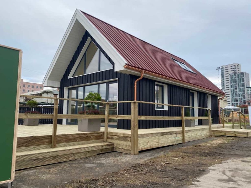 Zero carbon heating for COP26 House with Herschel Infrared